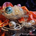Dream About Pearls: 10 Powerful Interpretations (by Betty)